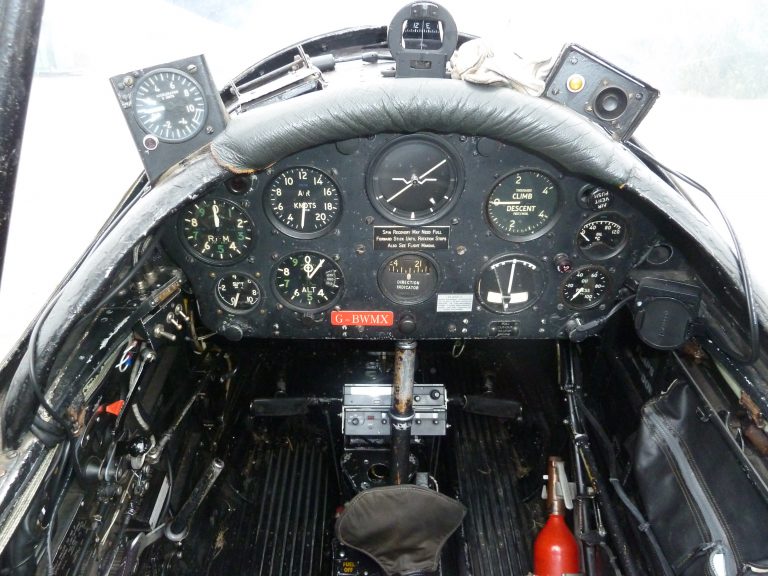 21 Chipmunks fly 75th Anniversary formation at Leicester | Historic ...