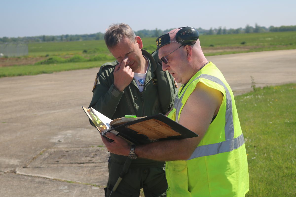 Oliver and Crew Chief -Howard Cook photo | Historic Aircraft Association